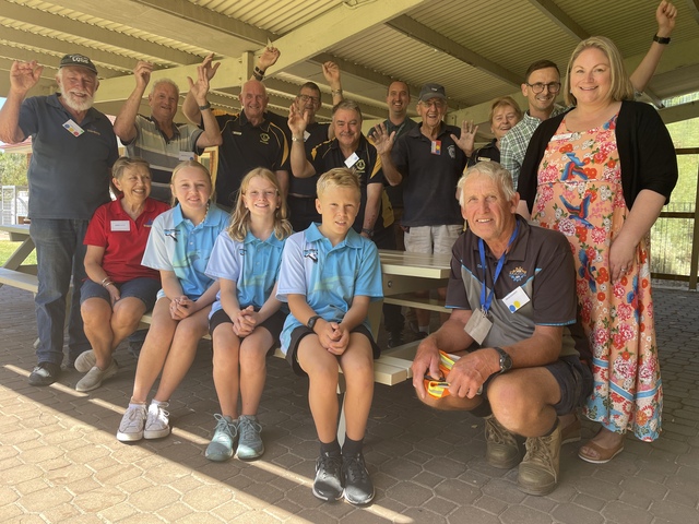 A new bench makes it mark | The Victor Harbor Times